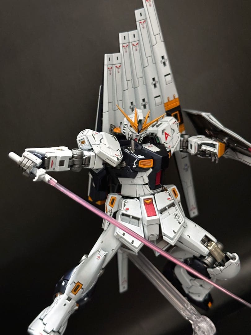m*中様 ガンプラ RG 全塗装完成品 νガンダム