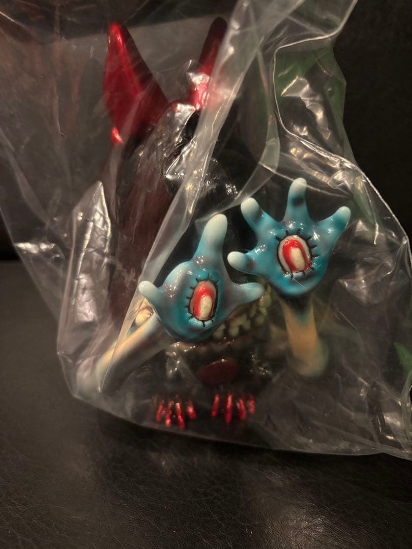 GRAPE BRAIN turn up toys バグるちゃん