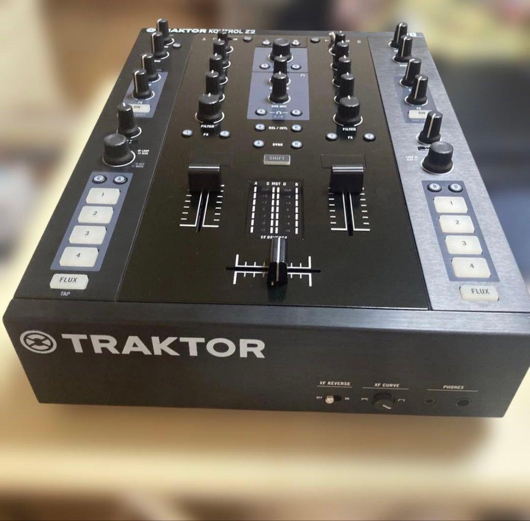 美品！TRAKTOR KONTROL Z2 DJミキサー