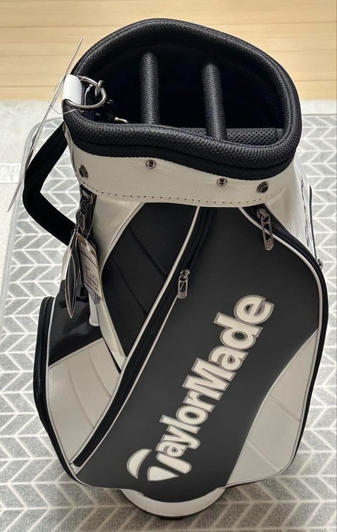 TaylorMade TRUE-LITE CART BAG ブラック/ホワイト