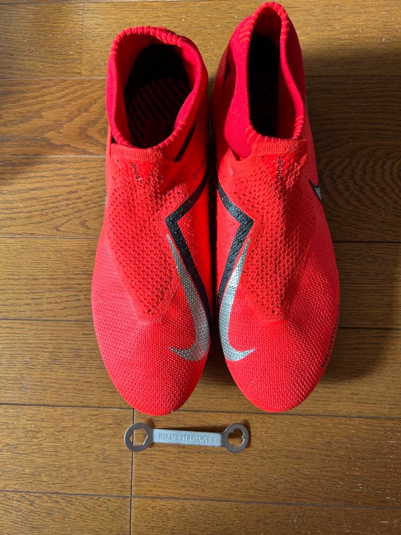 Nike Phantom サッカースパイクSG 27.5cm レンチ付き