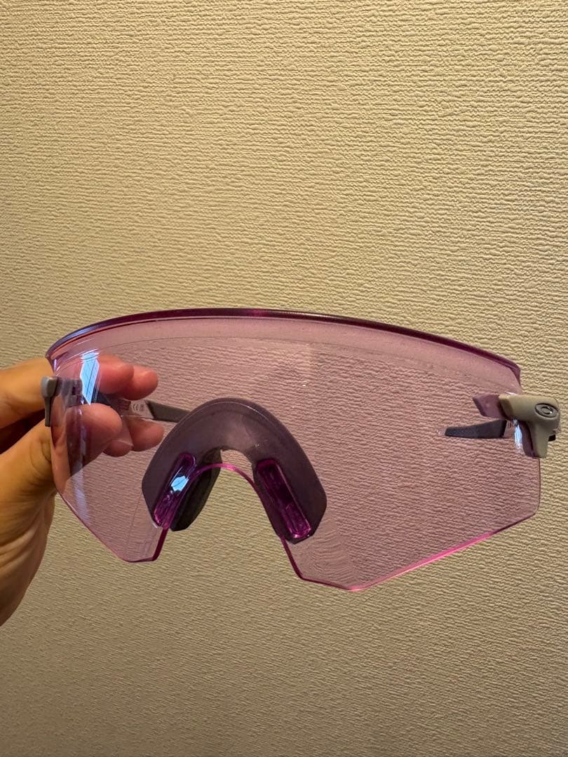 Oakley ピンクレンズ サングラス
