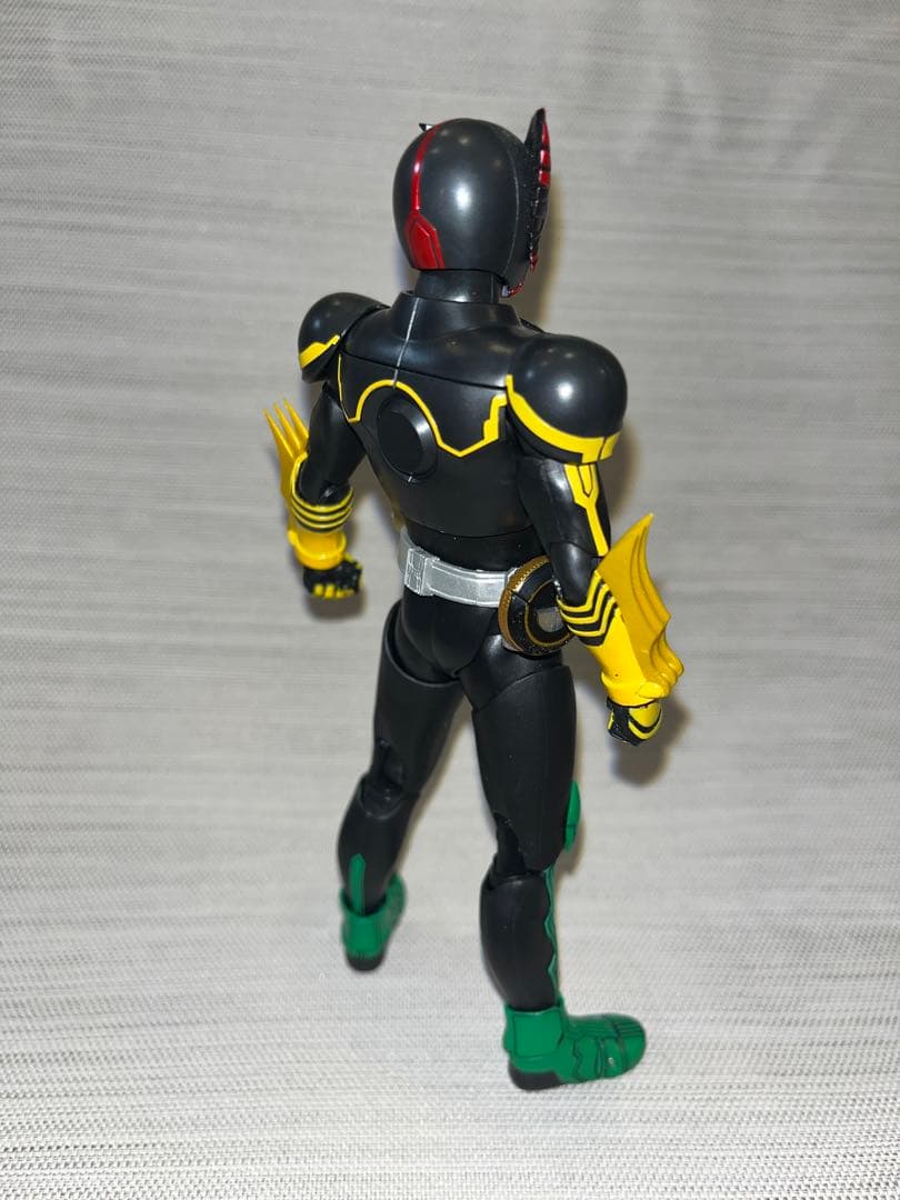 S.H.Figuarts真骨彫製法 仮面ライダーオーズ タトバ パープルアイ付属