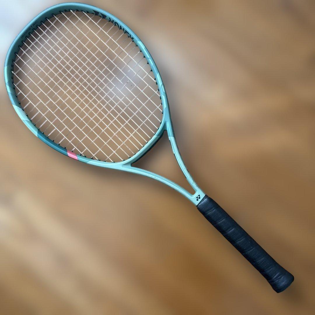 お値下げしました！YONEX PERCEPT 104 テニスラケットG1