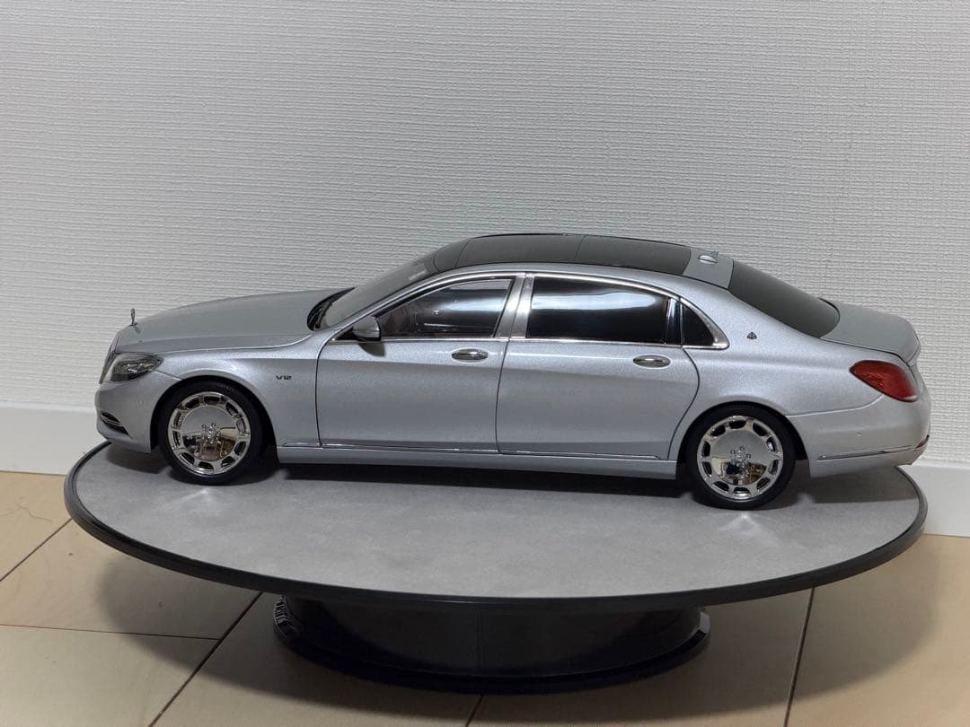ミニカー Almost Real 1/18 Mercedes Maybach S600
