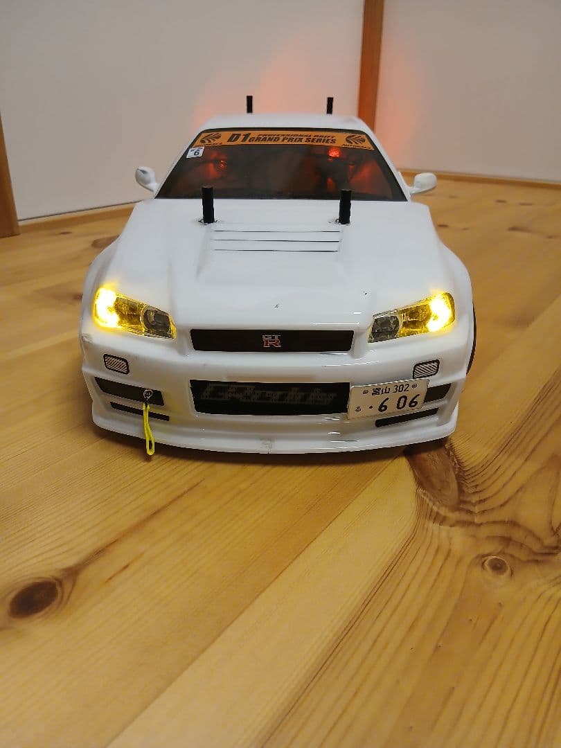 Nissan Skyline 34GT-R 中古ラジコンカー TT-01