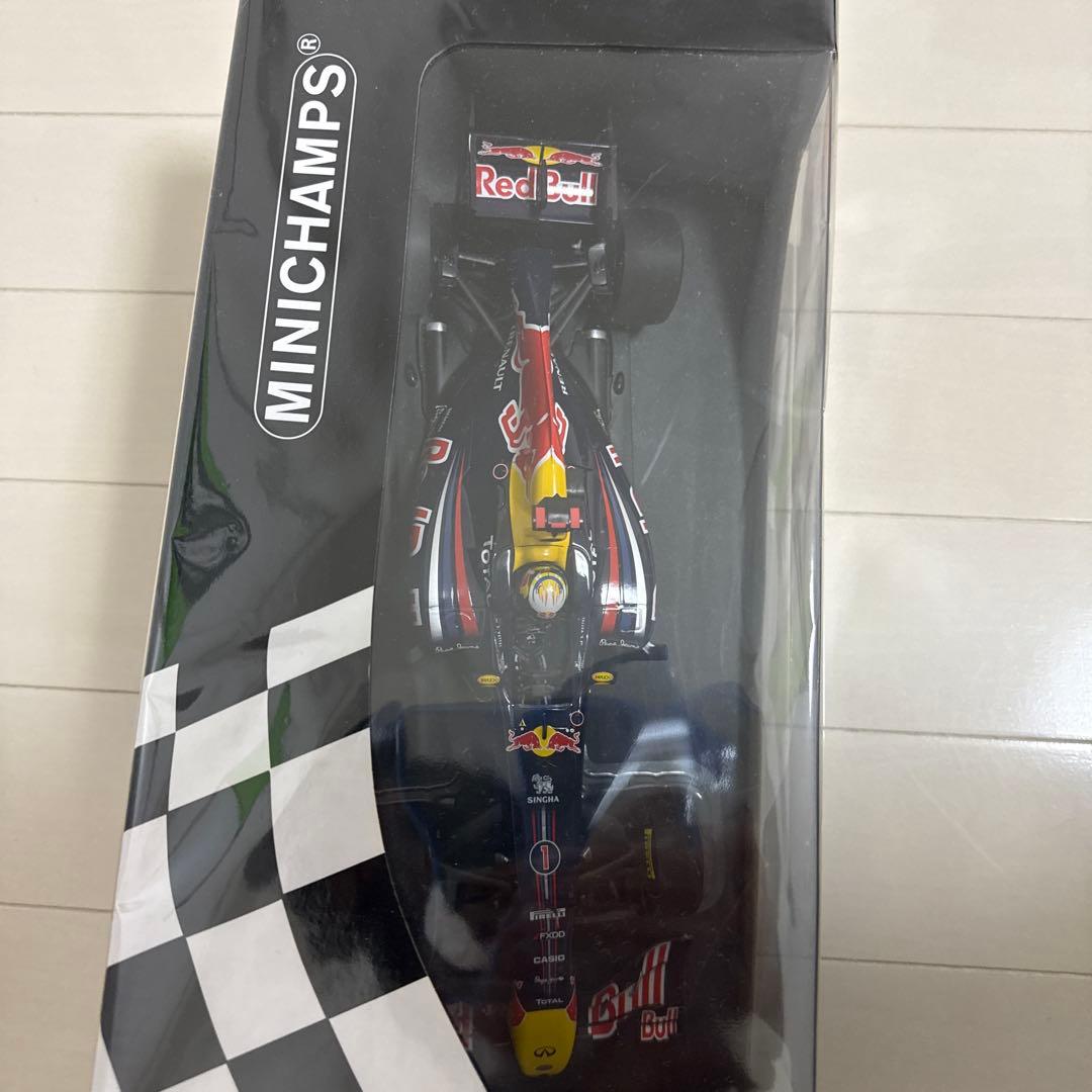 MINICHAMPS 1/18レッドブル セバスチャン・ベッテル RB7