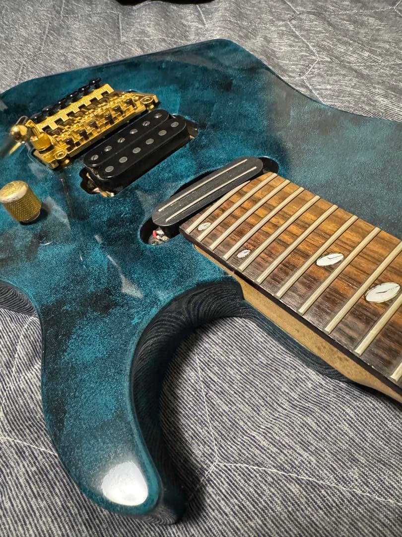 Caparison horus 27フレット