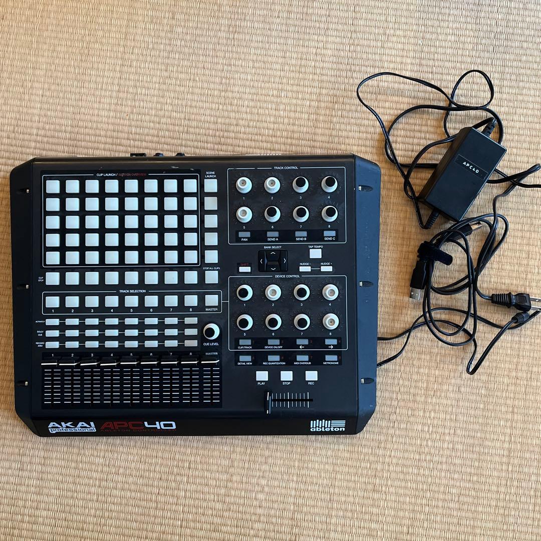 AKAI APC40 MIDIコントローラー