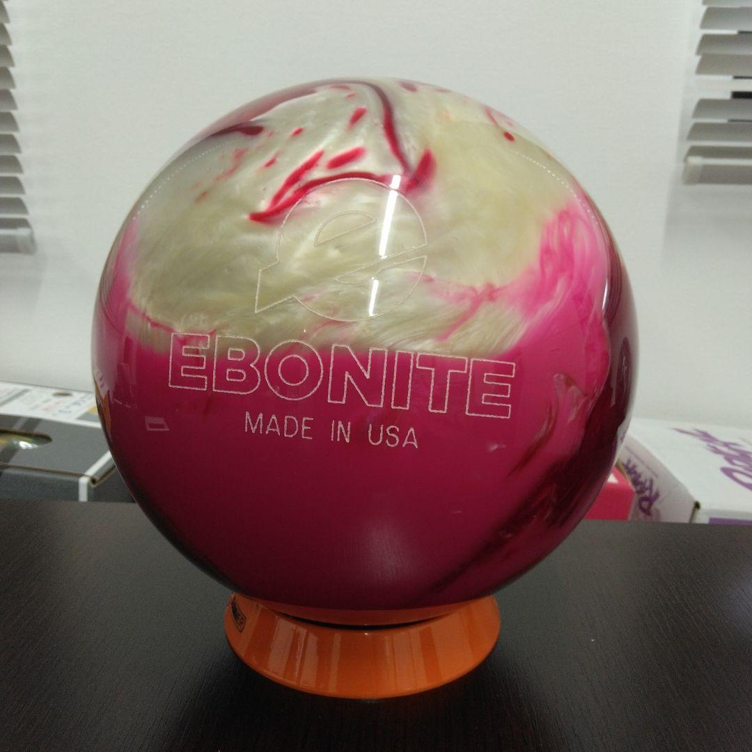 MAXIM Ebonite ボウリングボール 13p2ozです。