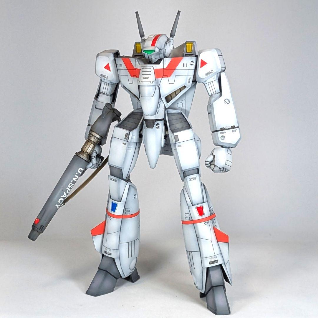 【予約注文】全塗装1/72VF-1Jバトロイドバルキリー　プラモデル組立済完成品