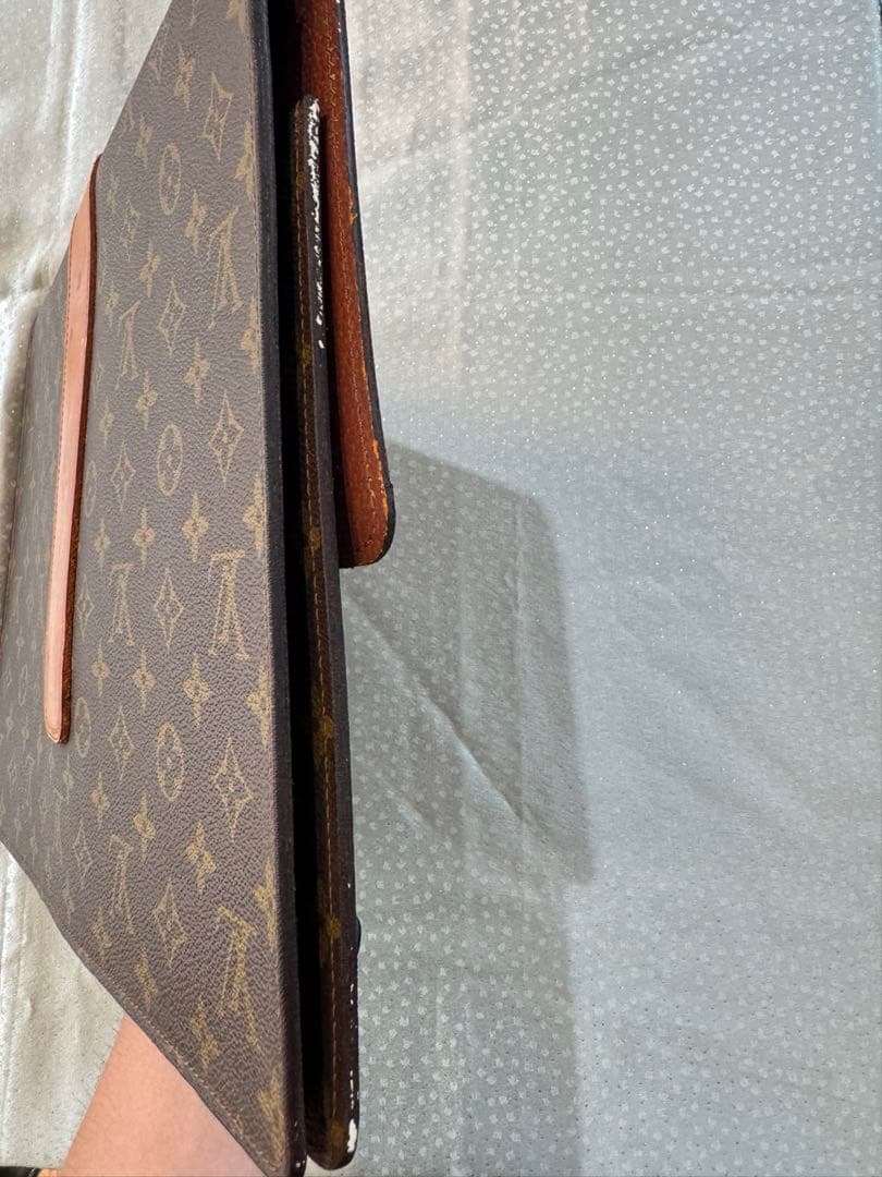 Louis Vuitton モノグラム A4書類ケース