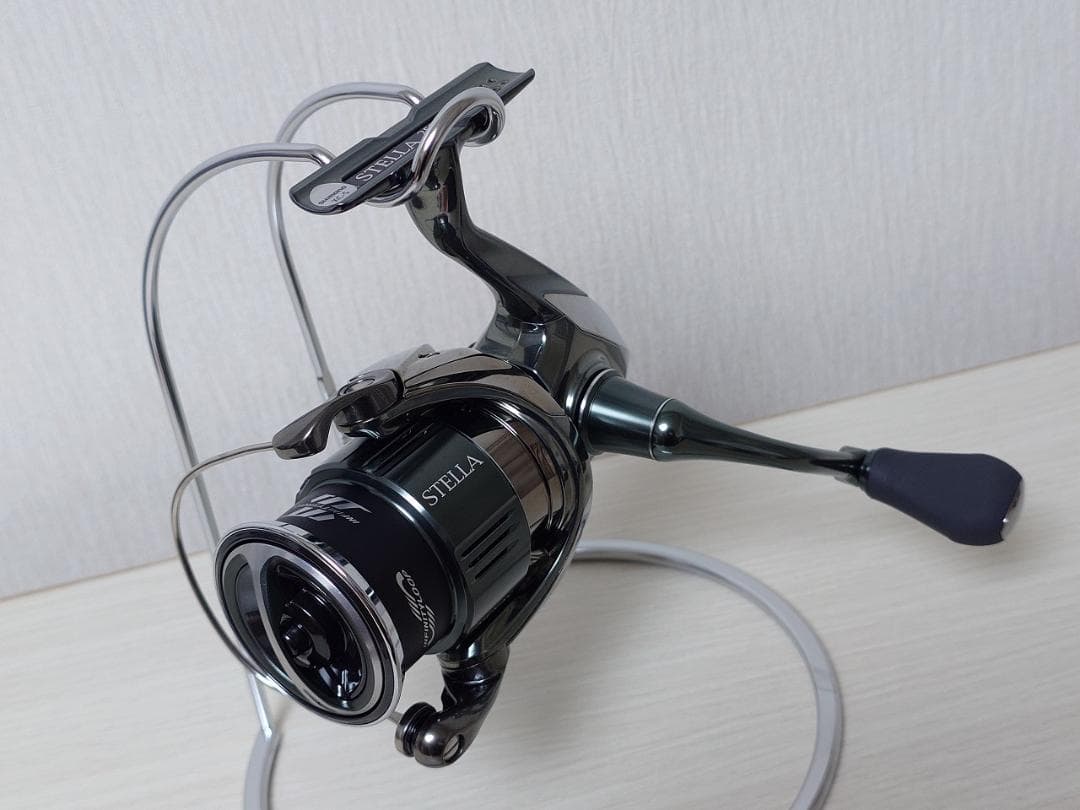 シマノ 22ステラ 2500SHG 新品同様 SHIMANO STELLA