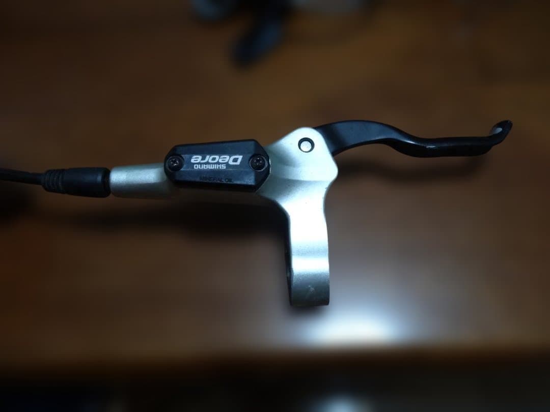 Shimano Deore 油圧ブレーキ＋シフトレバー（３×９速）セット（中古）