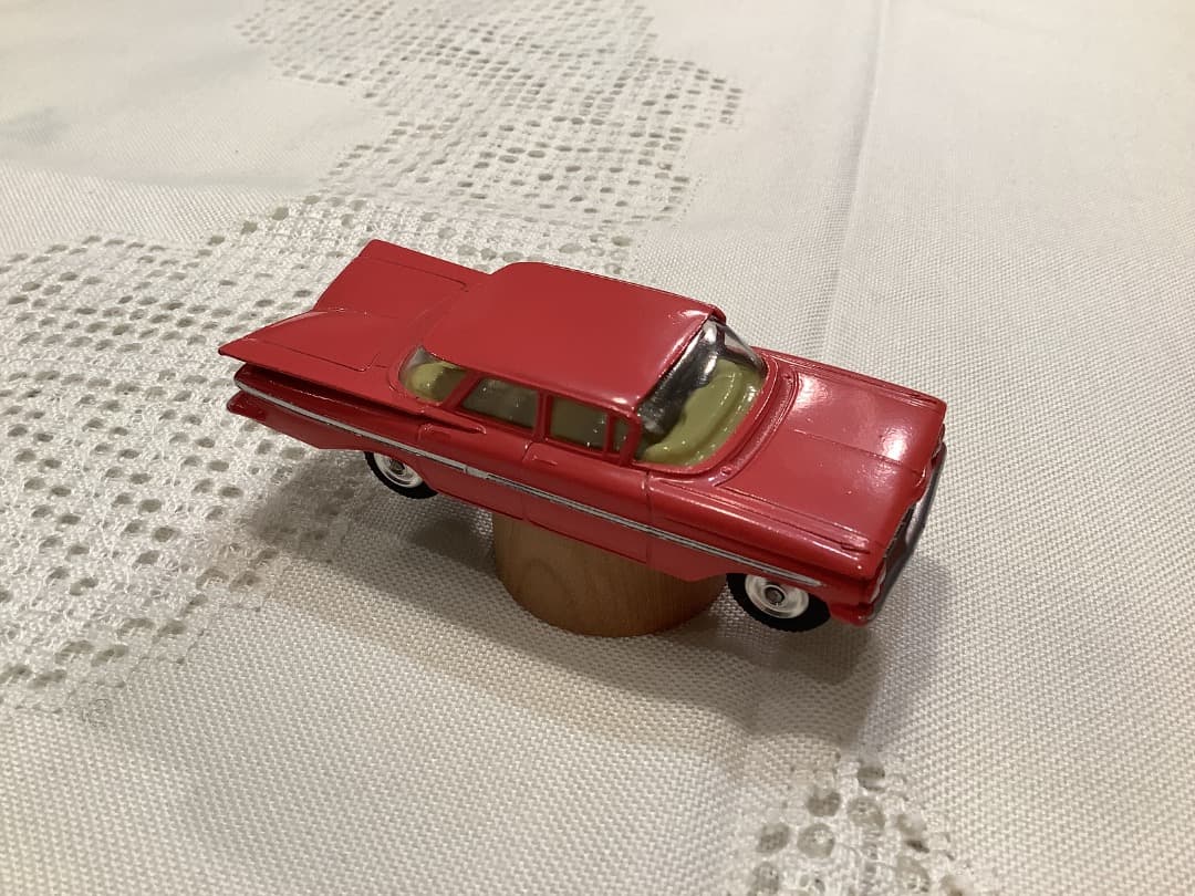 美品レア　CORGI TOYS CHEVROLET IMPALA ミニカー