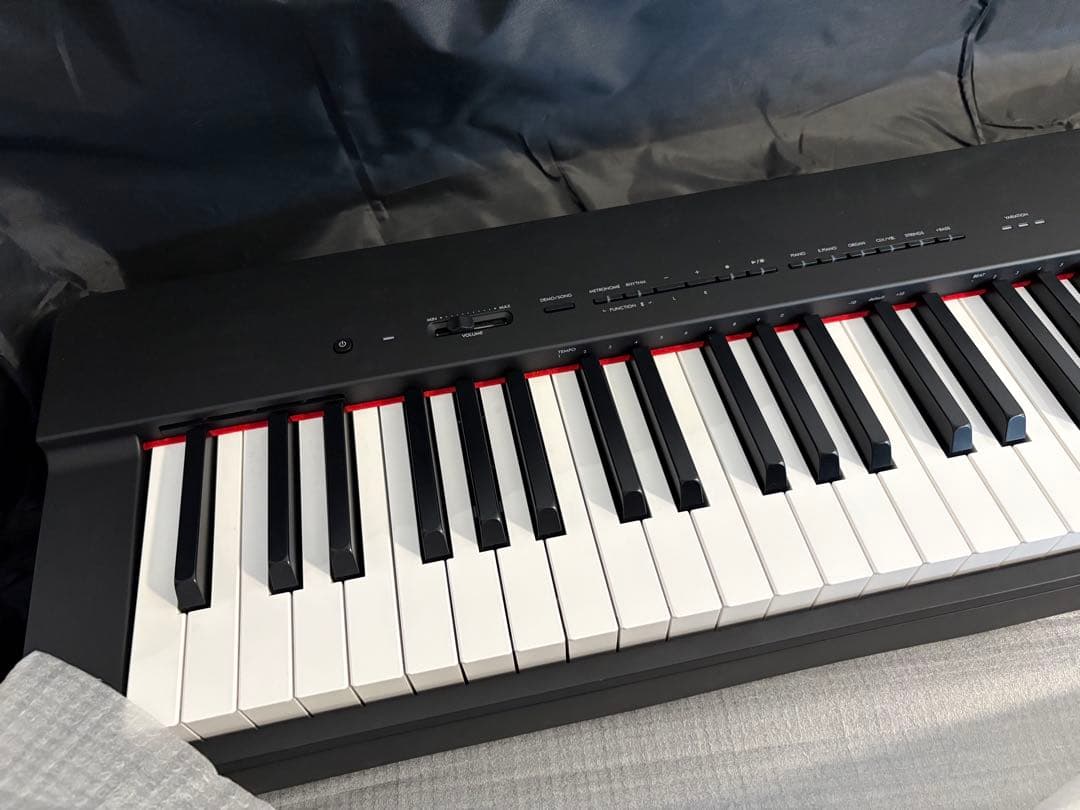 Yamaha P-225 デジタルピアノ　ケース付き
