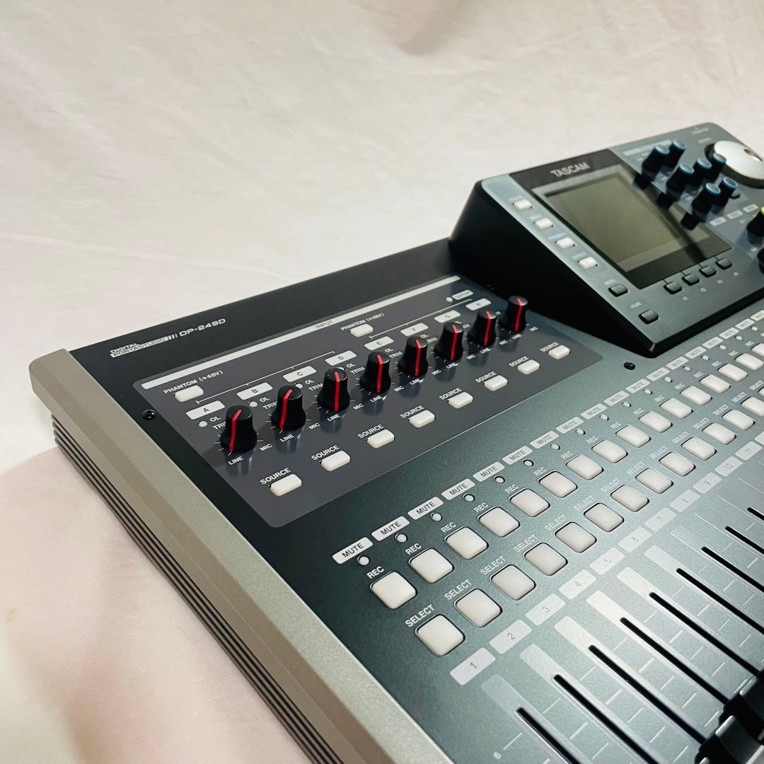 TASCAM DP-24SD タスカム　24トラック マルチトラックレコーダー