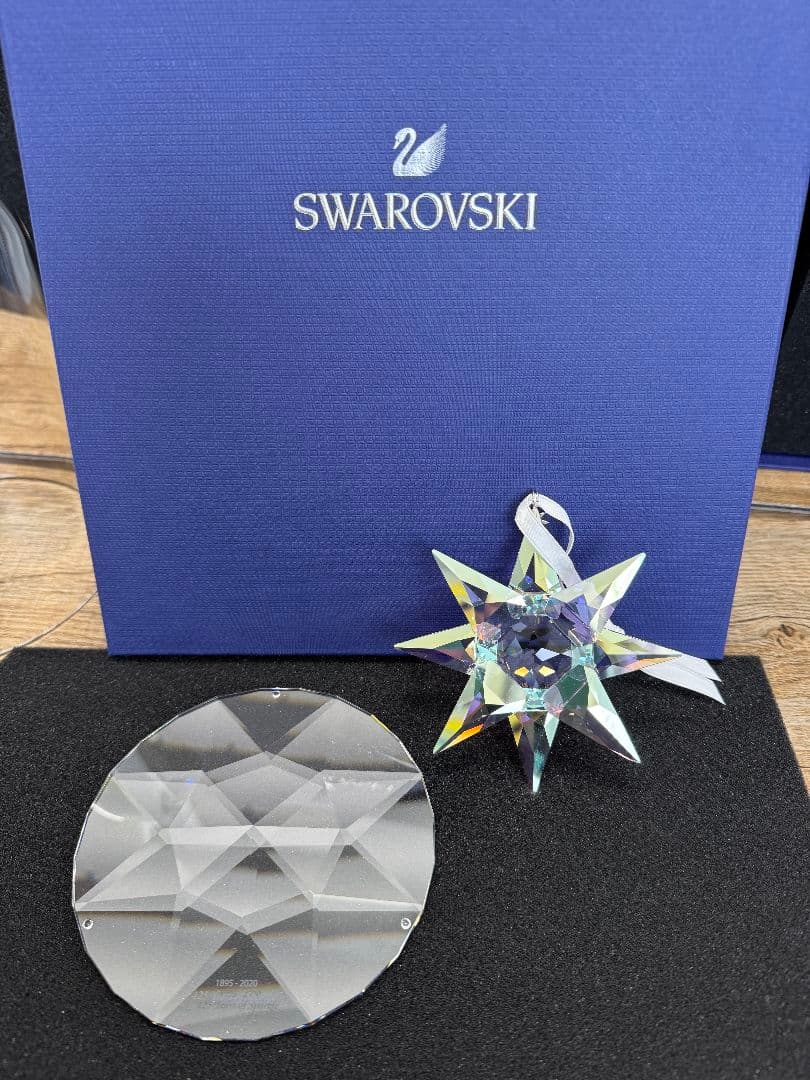 スワロフスキー