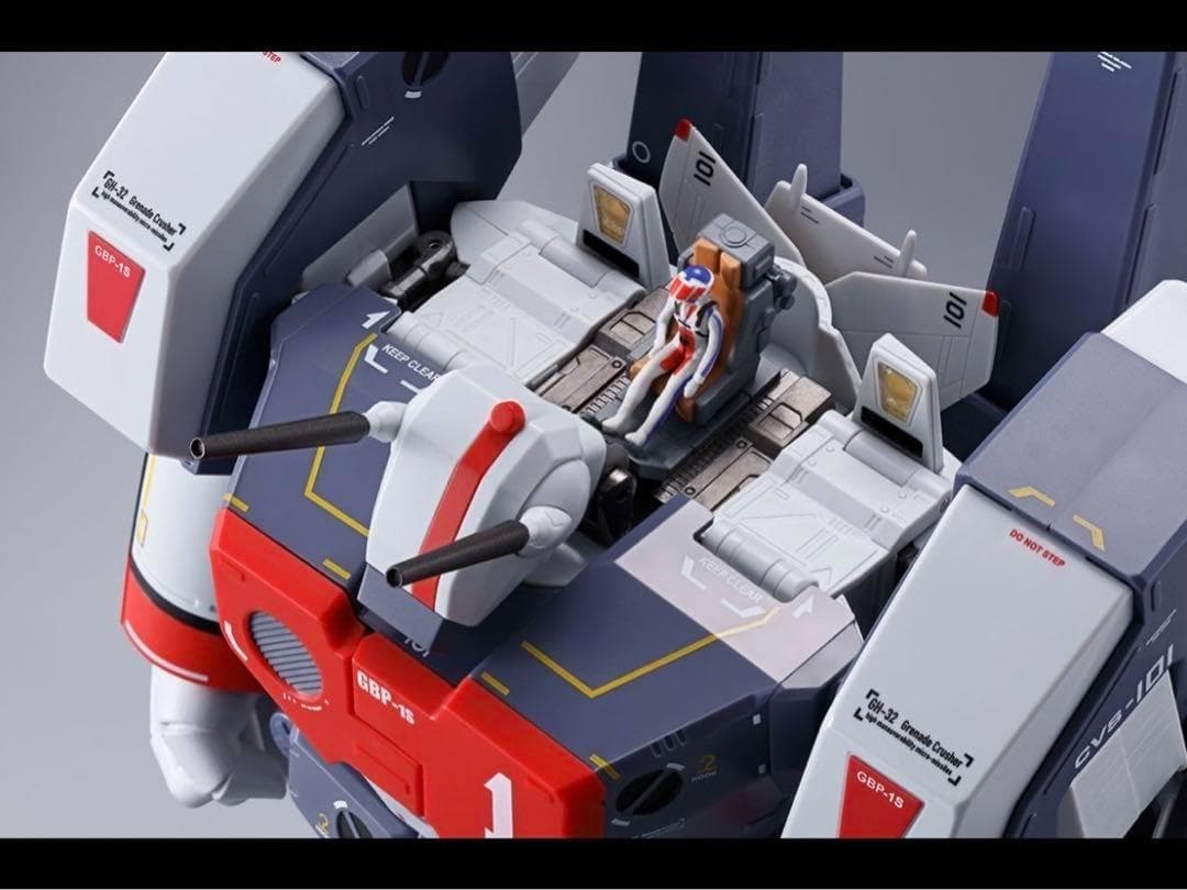 完全未開封 美品 DX超合金 VF-1J アーマードバルキリー超時空要塞マクロス