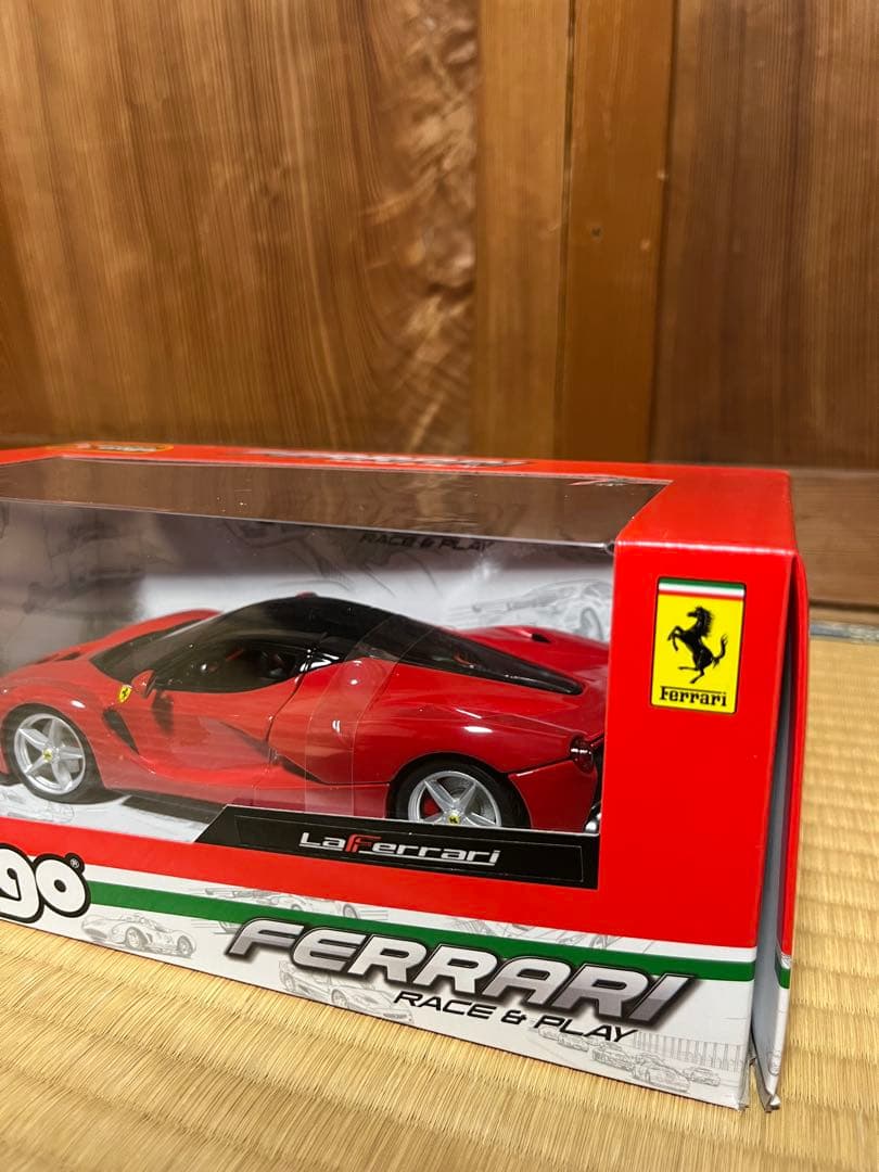 京商 フェラーリ F12tdf burago 1/24 AUTOart