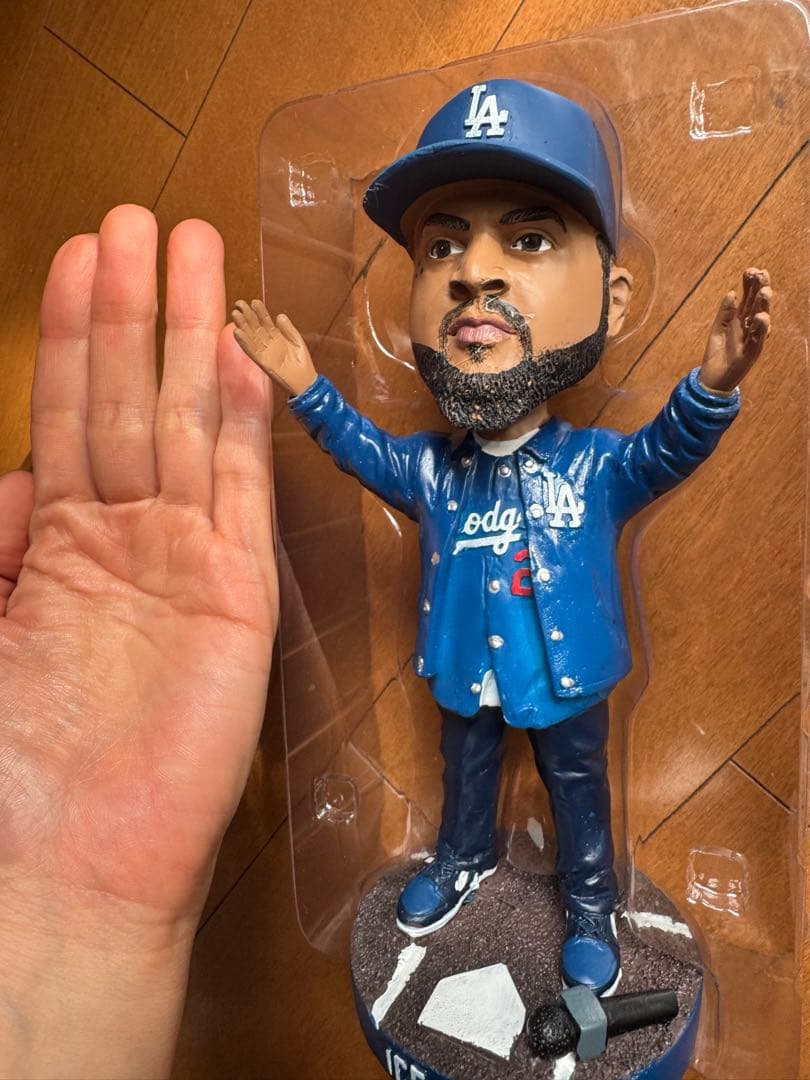 ドジャース Ice Cube bobble head