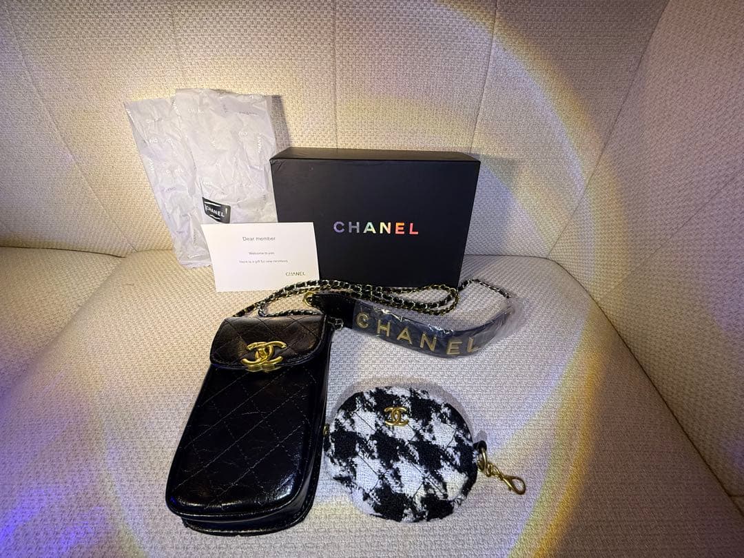CHANEL VIP 非売品 キルト スマホショルダーケース