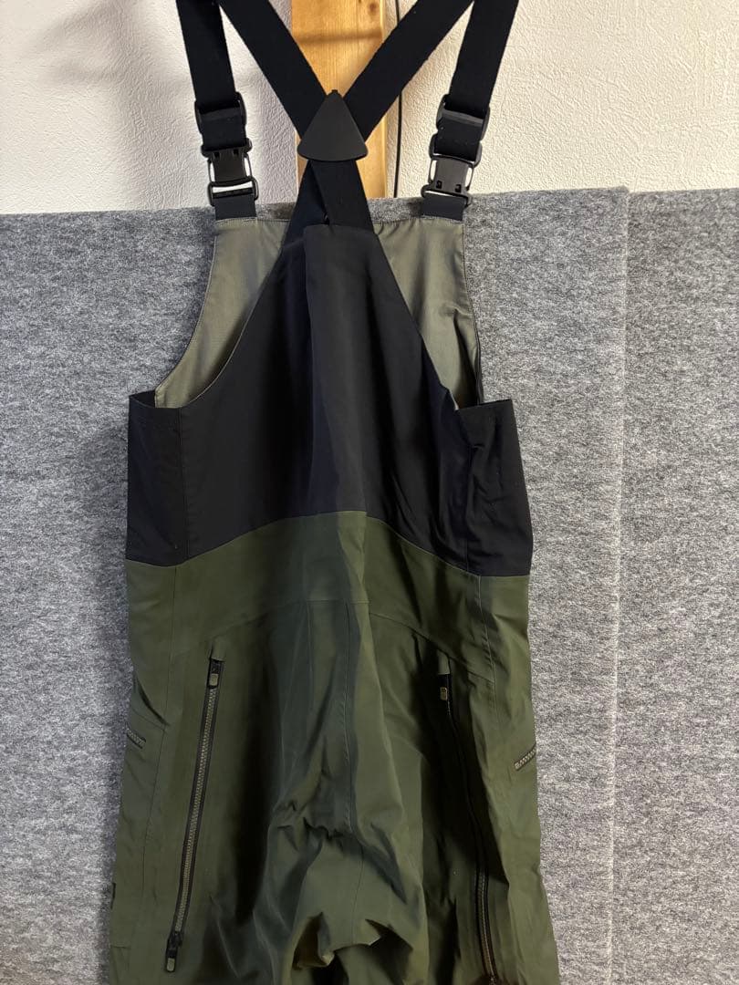 [ak]Burton フリーバード　ビブパンツ　Sサイズ　GORE-TEX 3L