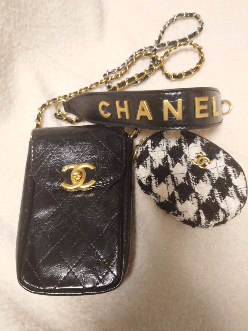 CHANEL ポーチ付きショルダー