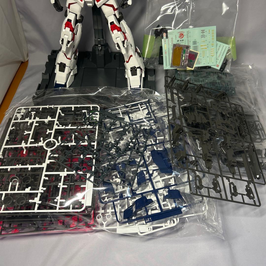 PG RX-0 ユニコーンガンダム 素組 LED付き
