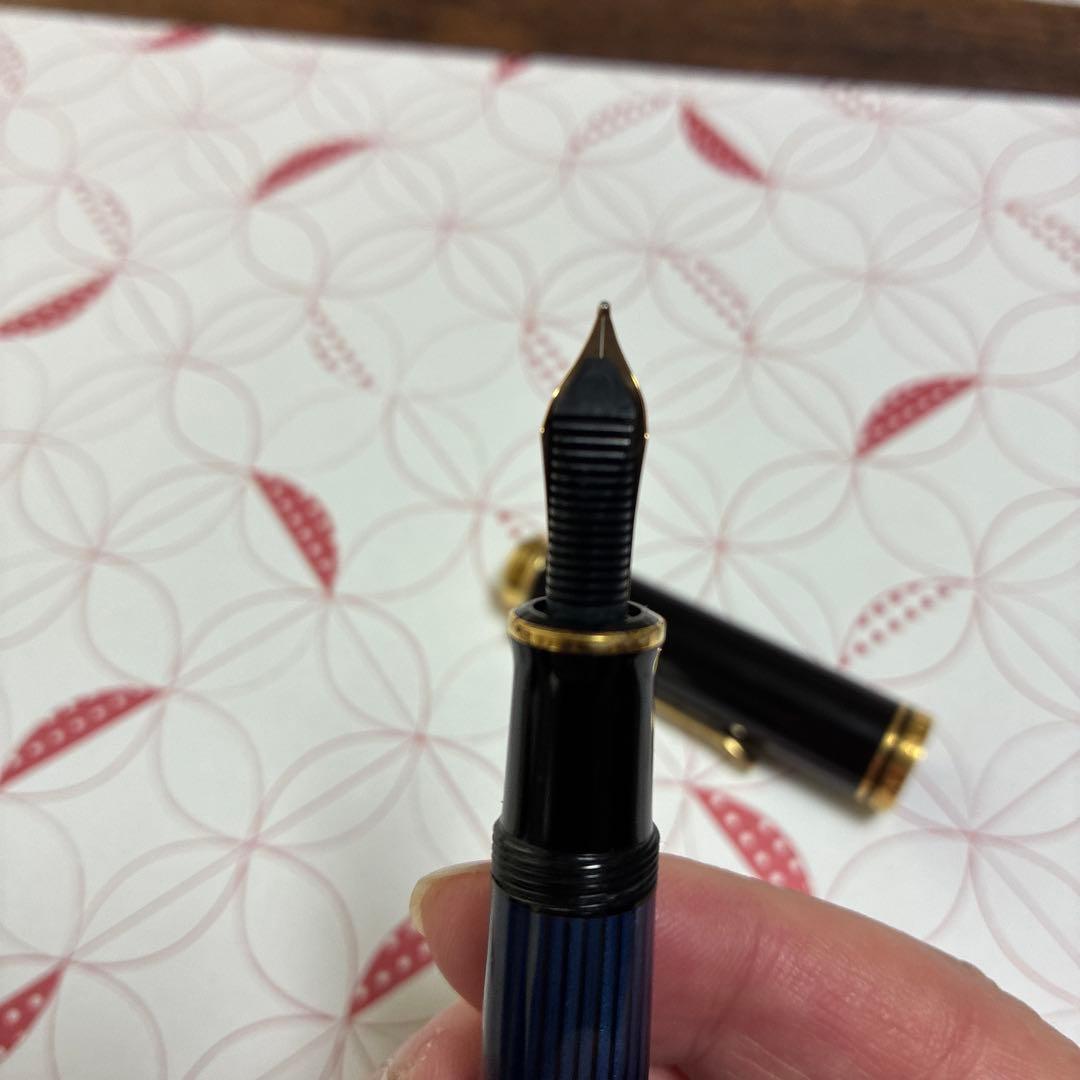 ブランド: Pelikan Souveran M600 ブルー縞 万年筆F