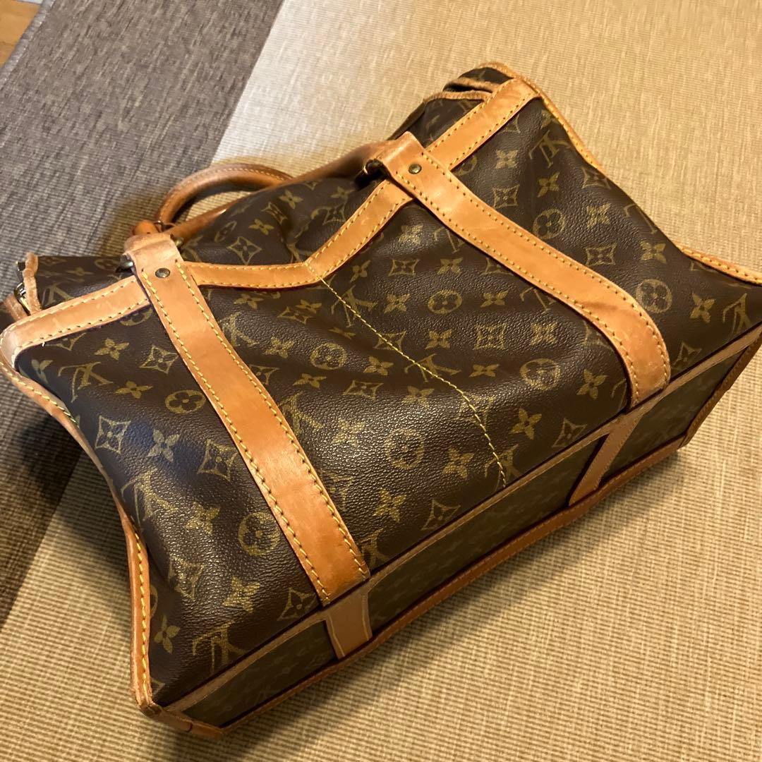 Louis Vuitton サックシャンバッグ