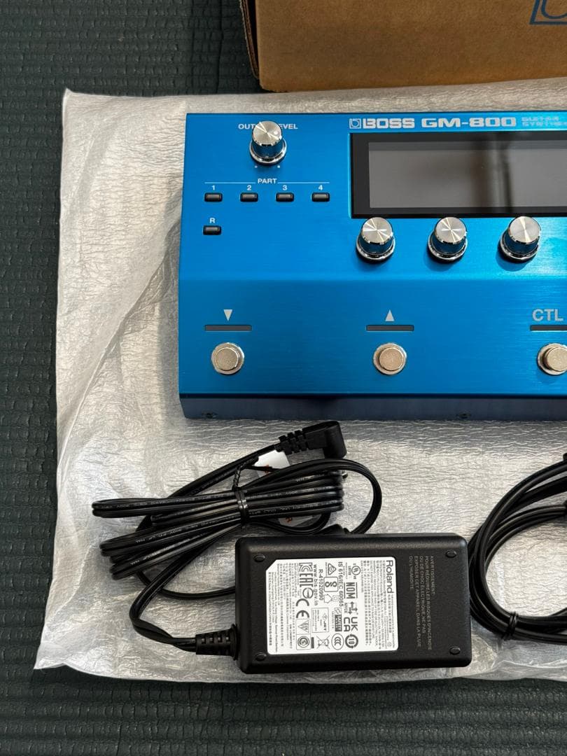 BOSS GM-800 Guitar Synthesizer ギター シンセ