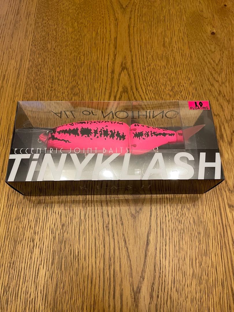 ルアー・フライ TiNY KLASH Low Panic Pink