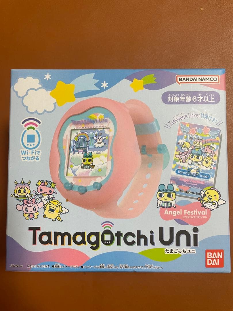Tamagotchi Uni ピンク USBケーブル付き