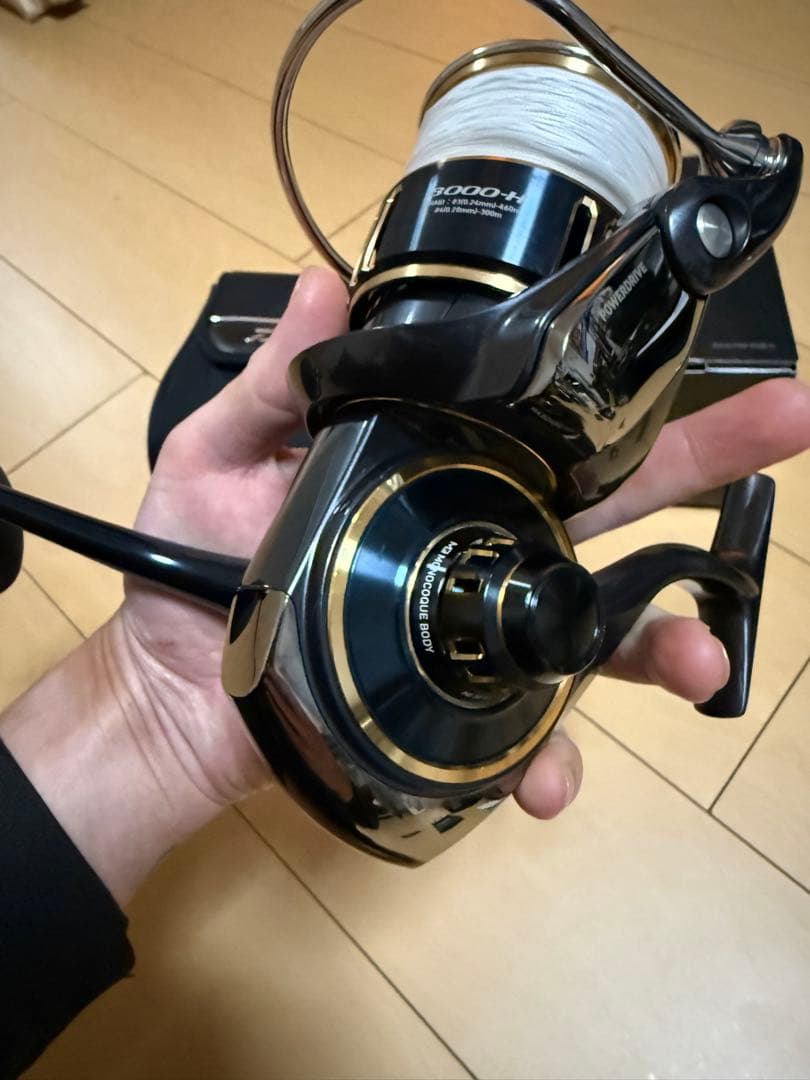 【美品】DAIWA 25ソルティガ 8000H