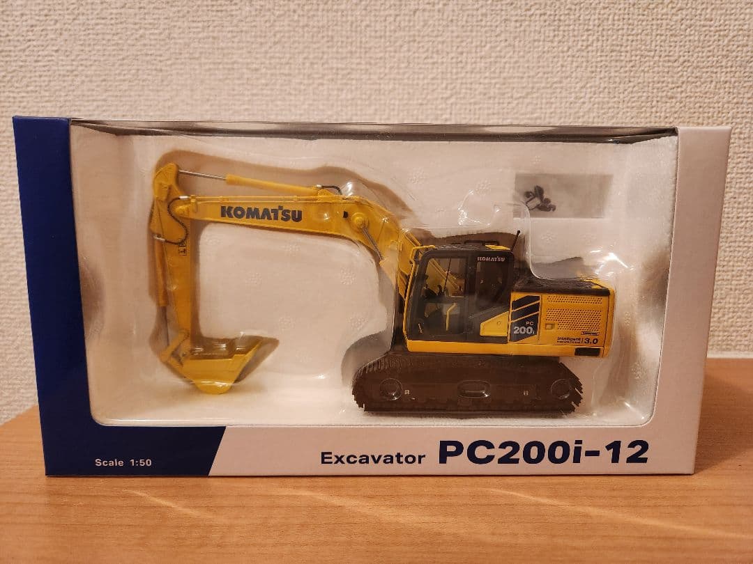 【新品未開封】コマツ PC200i-12 ミニカー