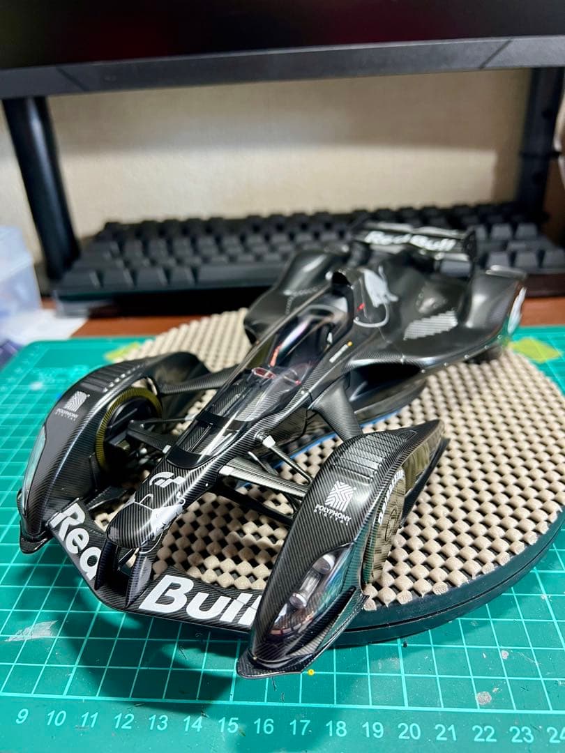 オートアート 1/18 RedBull X2010 プロトタイプ