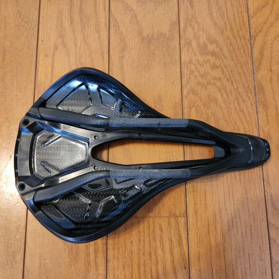 スペシャライズドS-WORKS POWER CARBON SADDLE 159g
