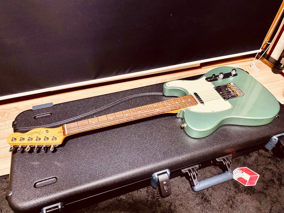 Fenderアメプロ II Telecaster ロック式ペグ