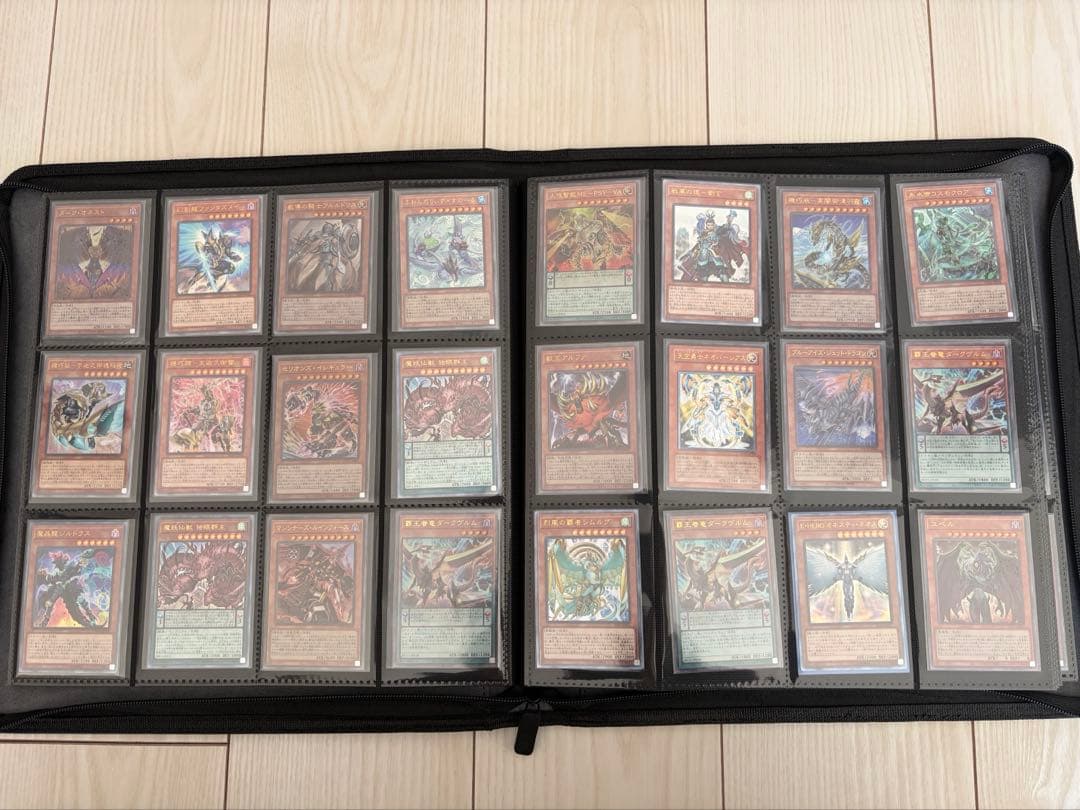 2000枚超！遊戯王カード　引退品　レリーフ多数