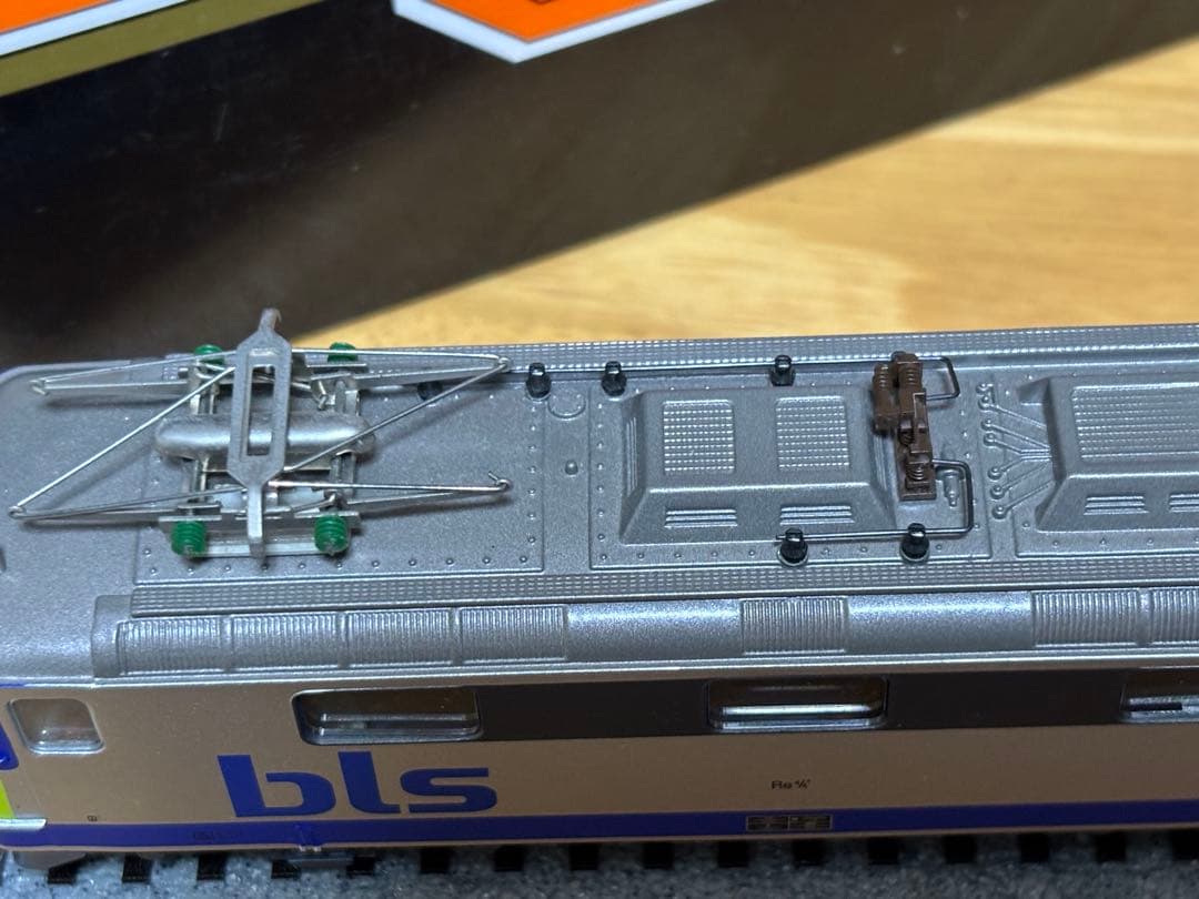 新品同様 HO HAG BLS Re420電気機関車　新塗装タイプ