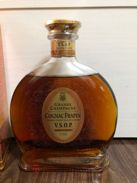 未開栓　COGNAC FRAPIN V.S.O.P. ブランデー　古酒　70cl