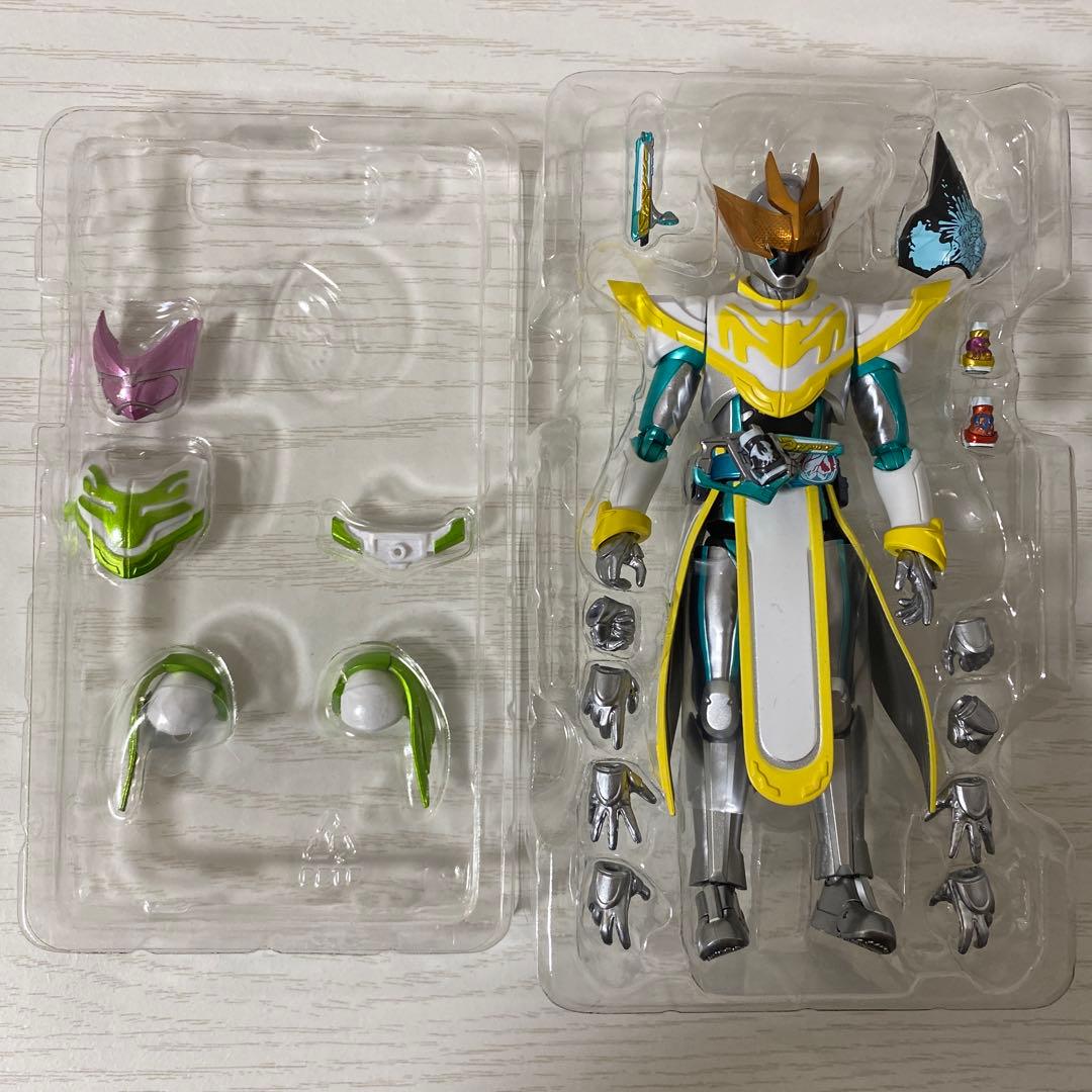 S.H.Figuarts 仮面ライダーリバイ バイス ライブ エビル ジャンヌ
