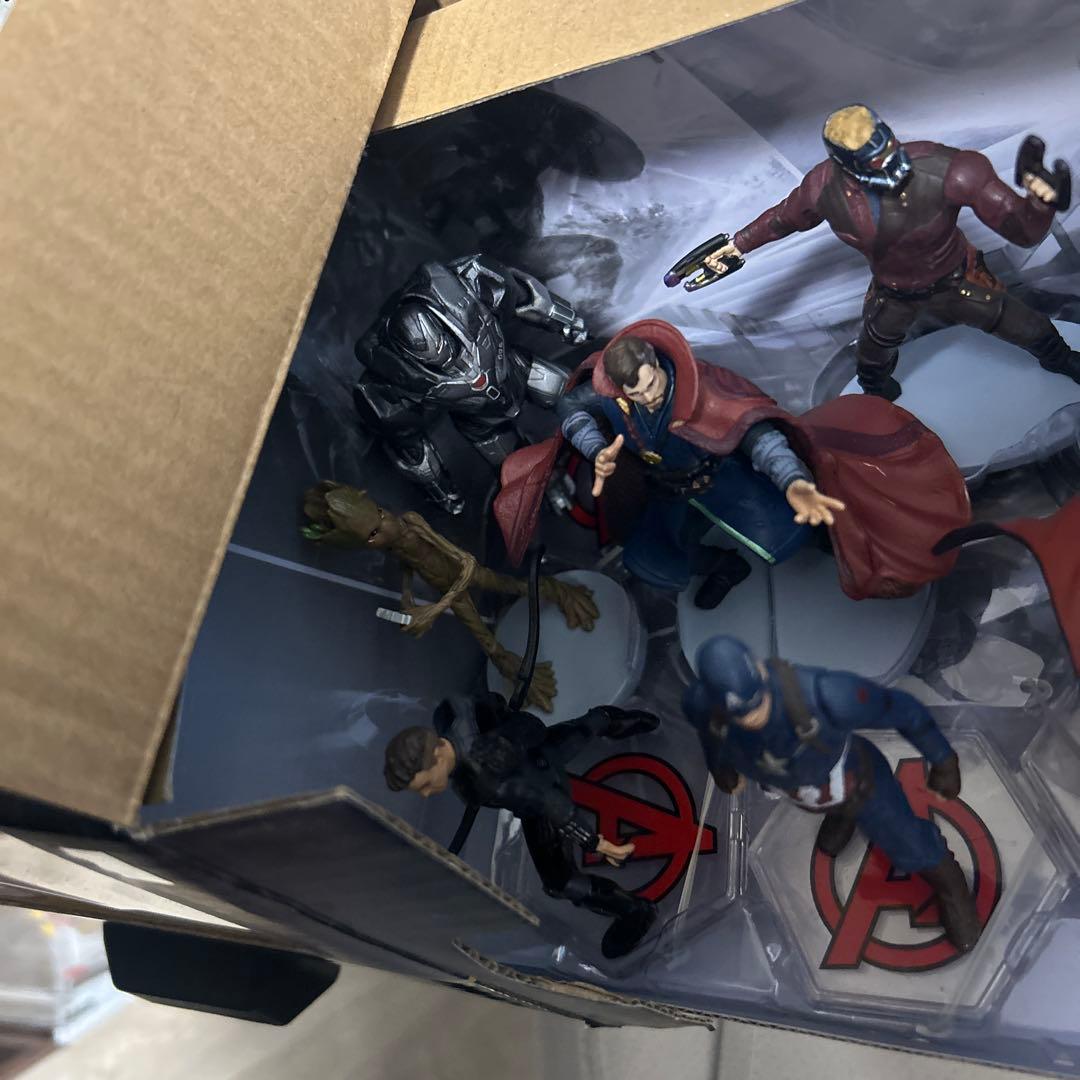 MARVEL STUDIOS メガフィギュアセット