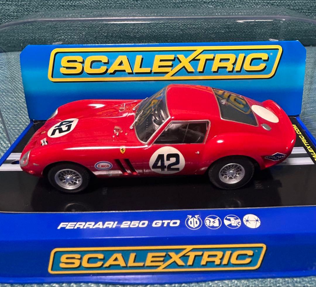 スロットカー フェラーリ 250 GTO 絶版品