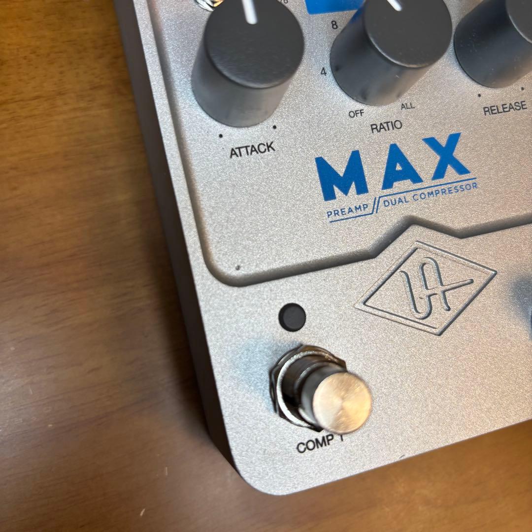 ギター UAFX Max Preamp & Dual Compressor