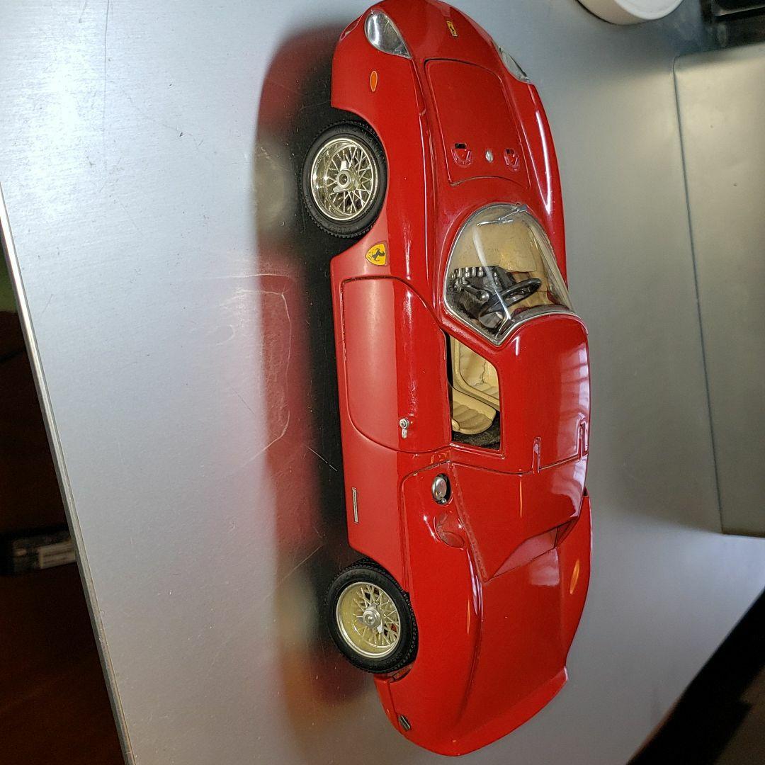 FERRARI　250LEMANS 1/18スケール