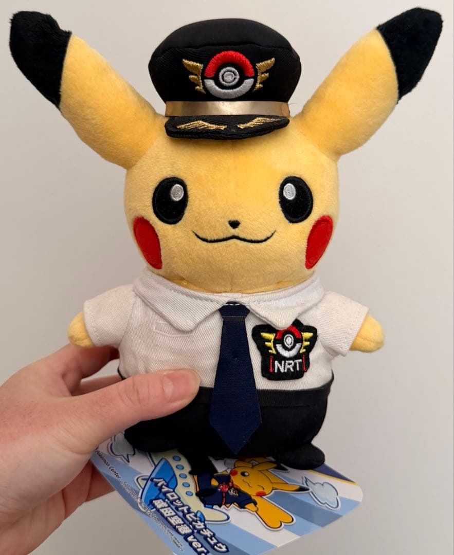 ポケモンストア 成田空港限定 パイロットピカチュウ CAピカチュウ ぬいぐるみ