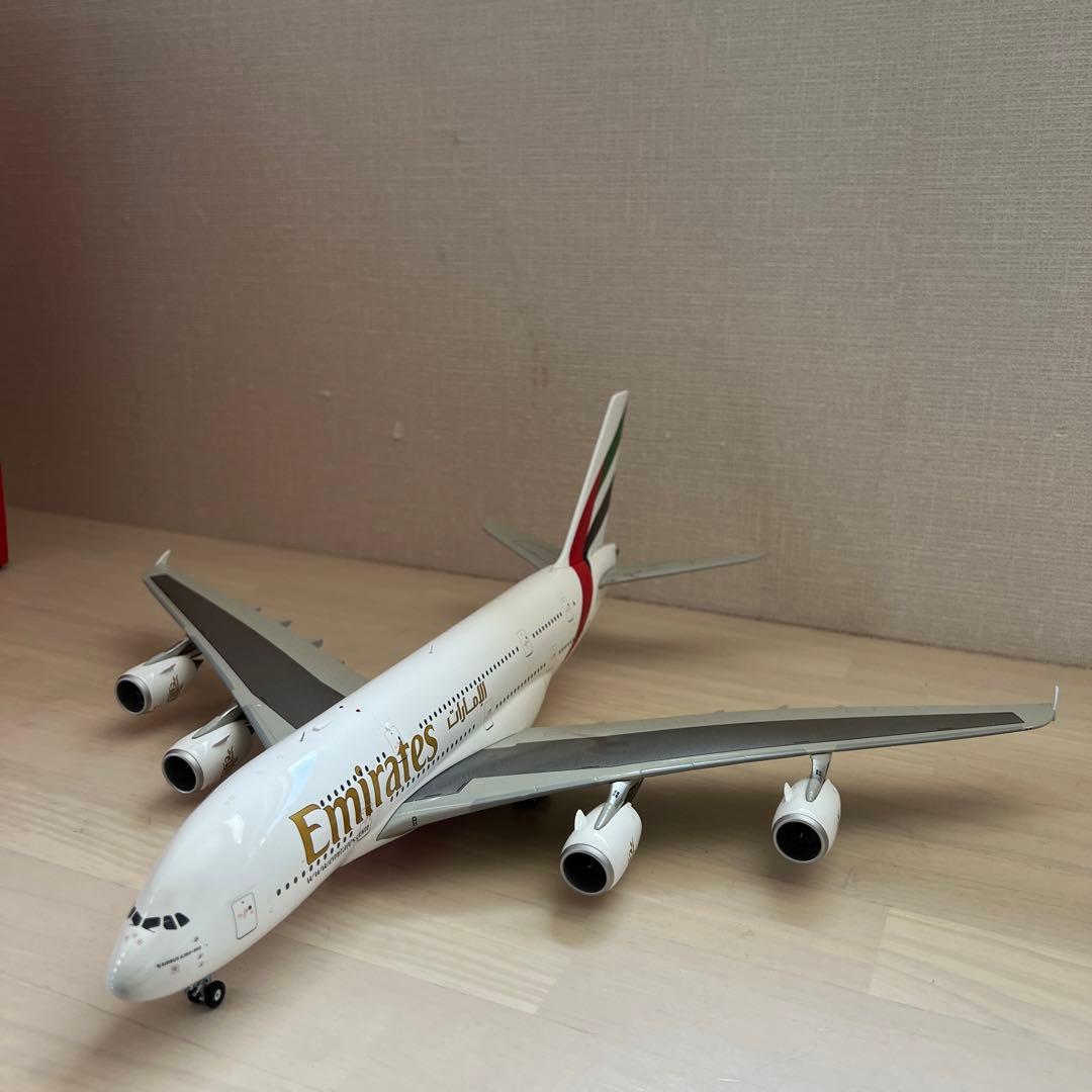 エミレーツ　A380 1/200 used