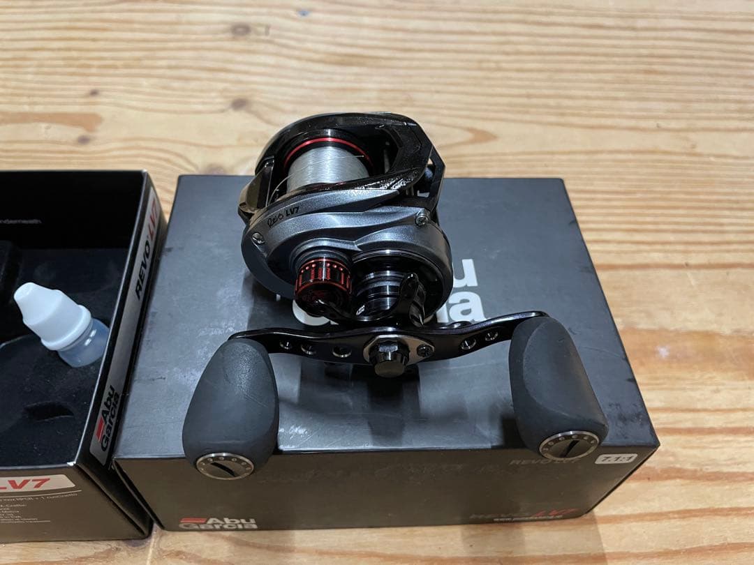 Abu Garcia REVO LV7 ベイトリール